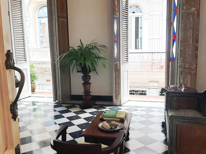 Suite Colonial Con Balcón @ Habana Vieja. Internet - Cuba