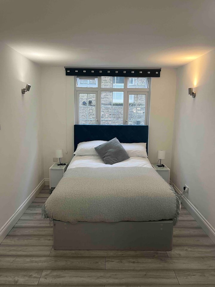 En-suite Room In Pimlico - London