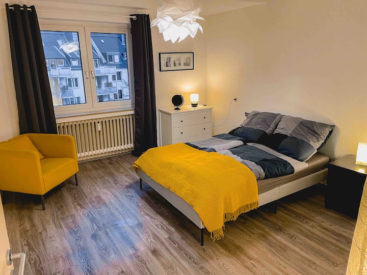 Moderne Wohnung Mit Balkon, Citynah + Innenhafen - Duisburg