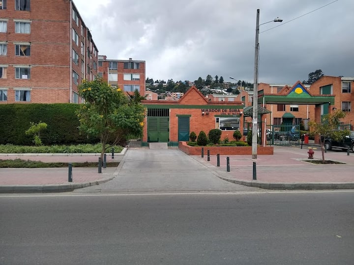 Mirador De Suba, Ambiente Familiar Y Zonas Verdes - Cota
