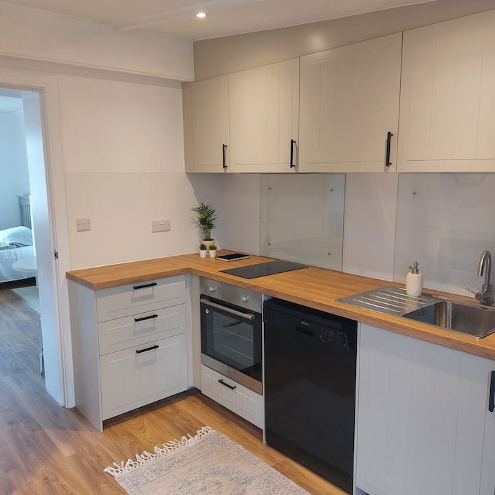 Self Contained Annexe - 길퍼드