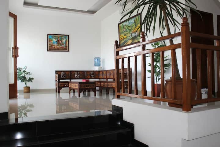 Ratu Homestay Malang - Malang
