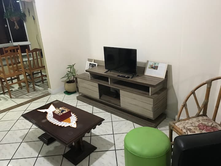Quarto Em Apartamento - Meia Praia - Rua 240 - Itapema
