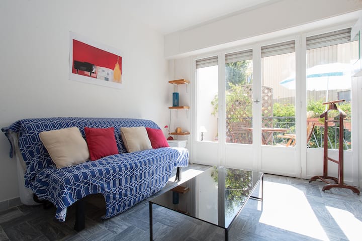 Studio Neuf.terrasse.calme.10mn Gare Centre Plage - Antibes