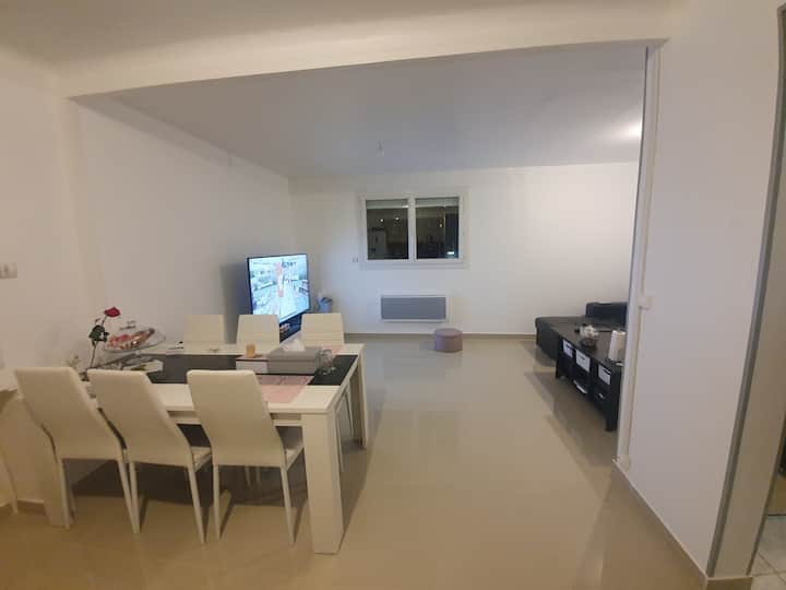 Grand Appartement Dans Résidence Privée Calme - Saint-Étienne