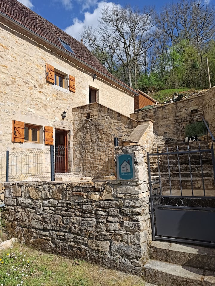 La Francotine : 
Maison Périgourdine à Lherm 46150 - Lot