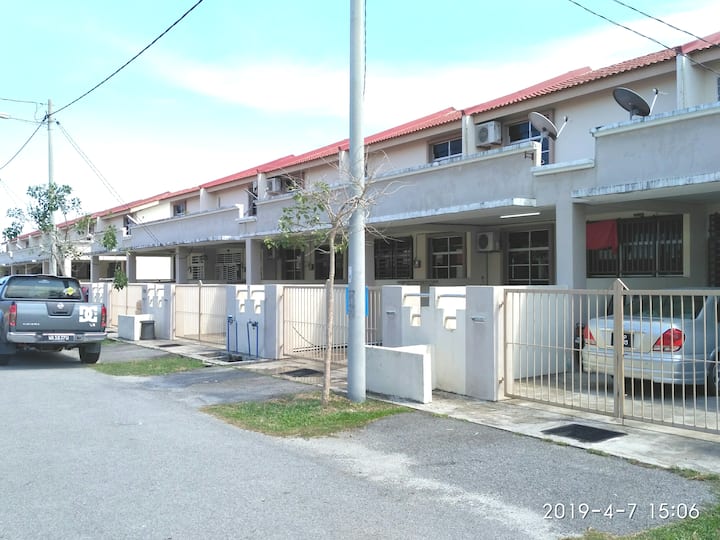 3 Rooms Homestay 15min From Cherating & Cukai - Cherating