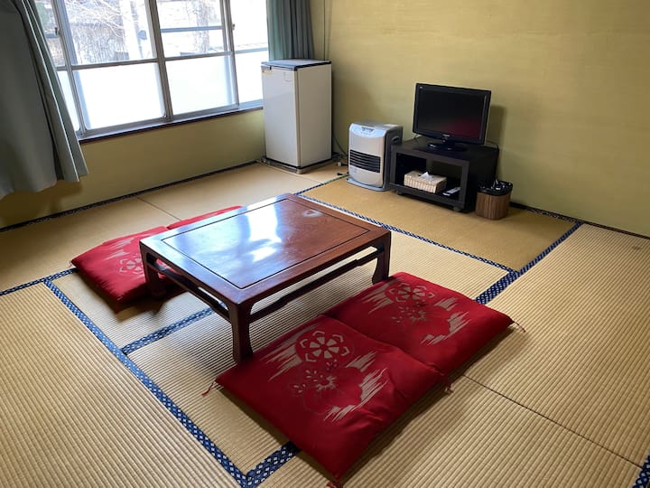 Traditional Inn & Hot Spring W/free Breakfast - Numata