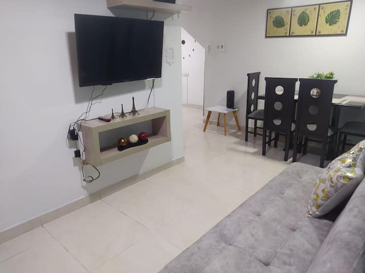 Casa  A 15 Minutos  Del Parque Del Cafe - Armenia, Colombia
