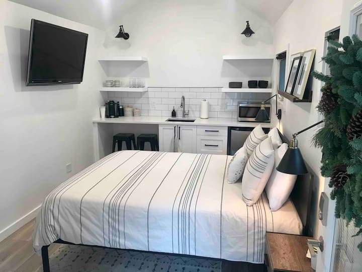 “The Hideaway” Guesthouse Near Canyons - Sandy, UT