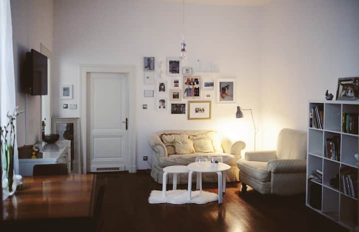 Old Town Apartment Next To Blue Church - Bratislava