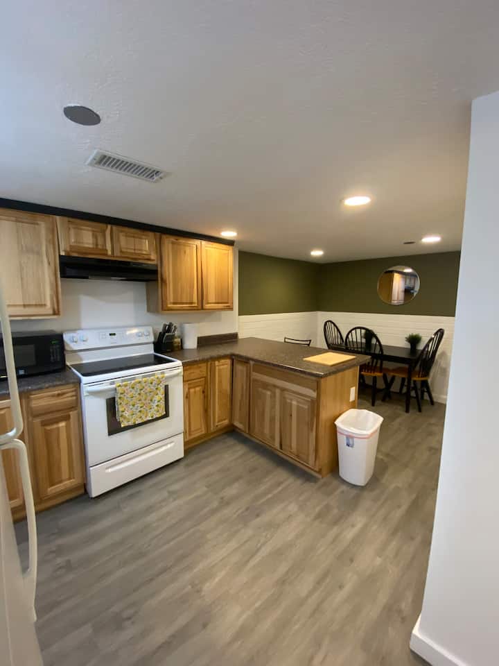 Clean Basement Apt Near Provo Canyon, Byu Uvu - 葡萄園