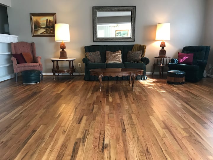 Cozy Nostalgia At Harper Hillhouse - Amarillo, TX