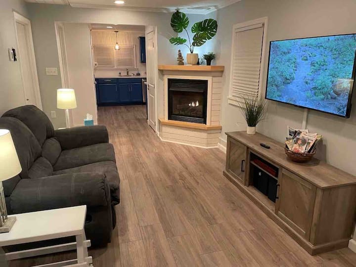 Charming Bungalow Near Hershey! Hiking&parks Close - Fredericksburg, PA