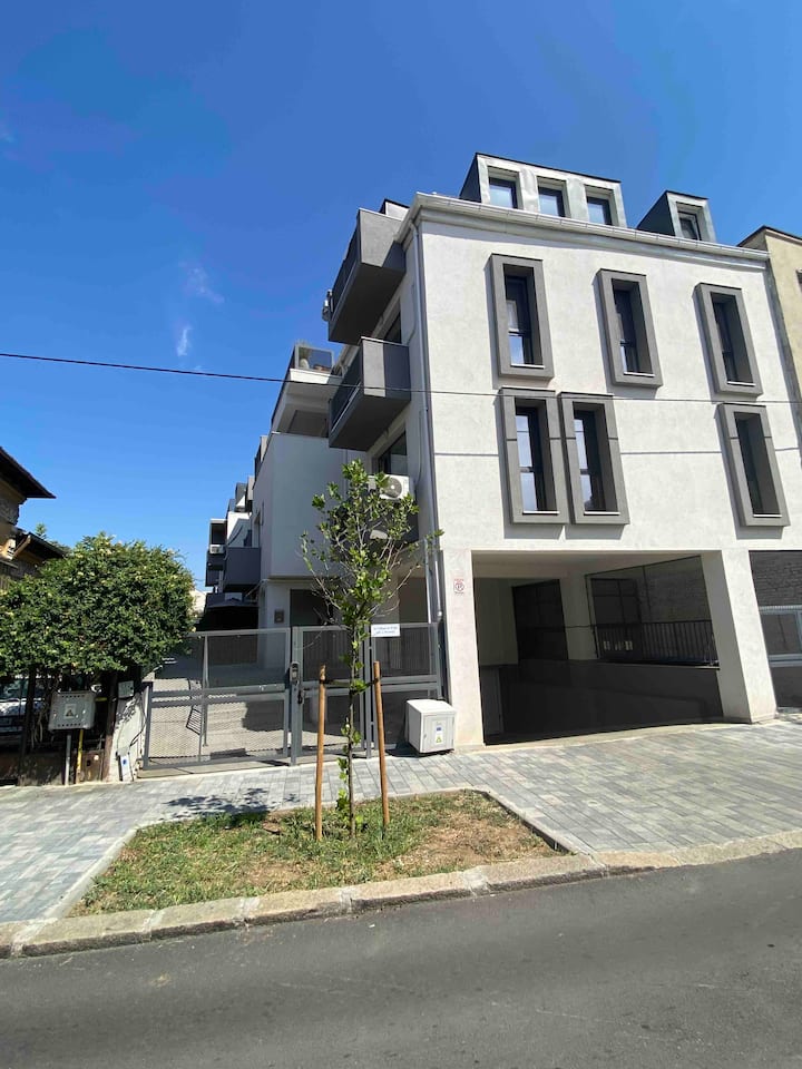 New-cozy Central Studio With Terrace-parking - Bucharest