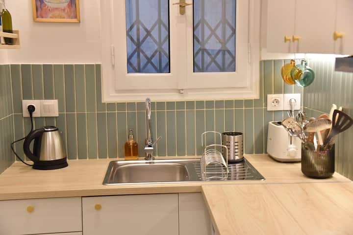 Cosy Base In The Heart Of Exarcheia - Афины