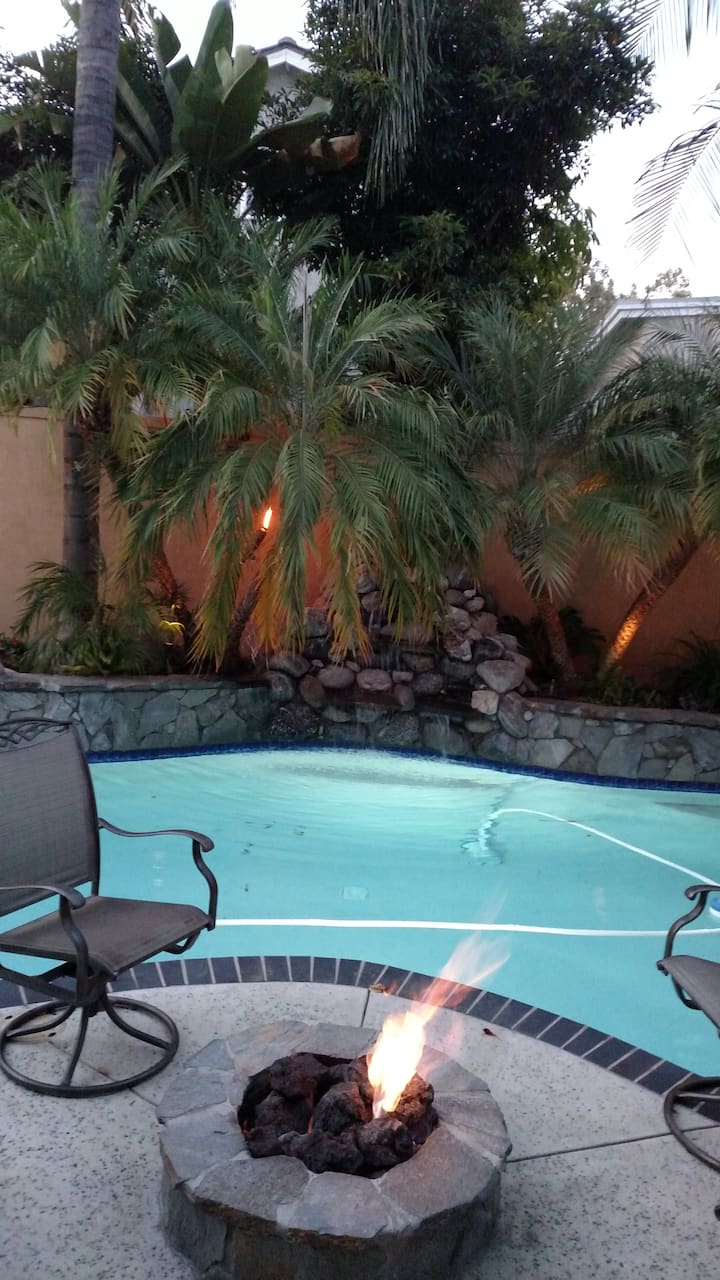 Tropical Backyard With Heated Pool - Lake Forest, CA