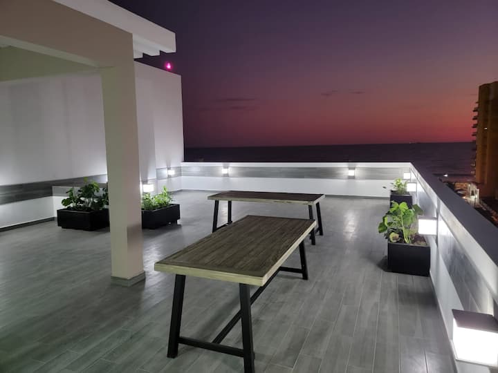 *Depa Totalmente Equipado A 200 Mts Del Malecón - Mazatlán