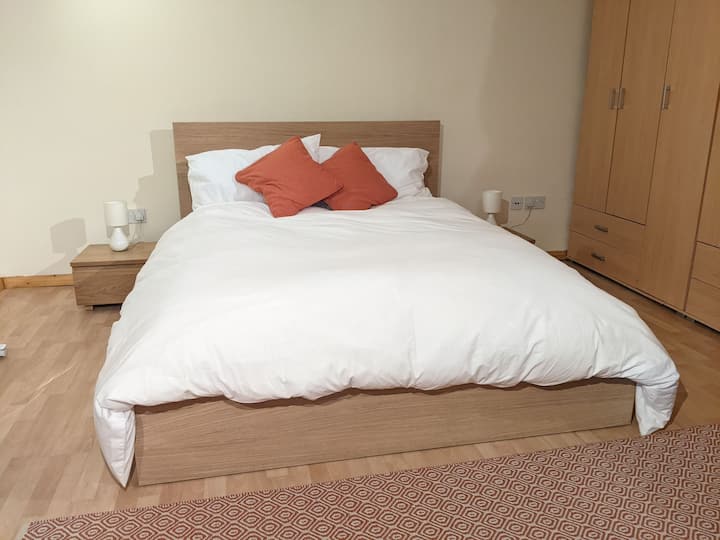 Garden Studio With King Bed Near Airport - Northolt - London