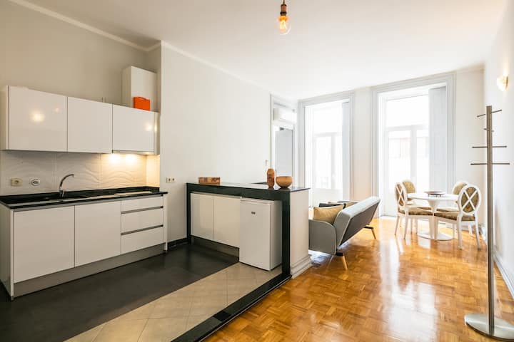 1 Bedroom Apartment Bolhão Market-yellow - Porto