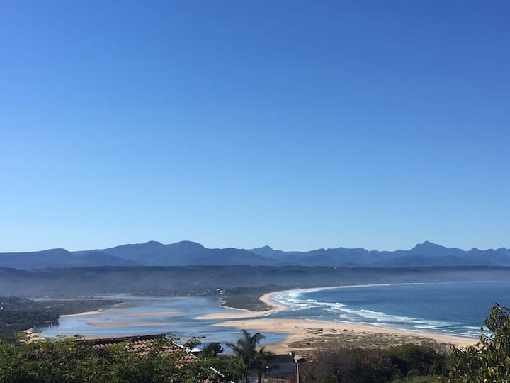 Dolphins View, 3 Bedroom Apartment With Ocean View - Plettenberg Bay