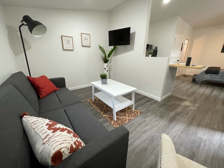 The Mufasa • Cozy & Quiet With View Of Downtown - Bricktown - Oklahoma City