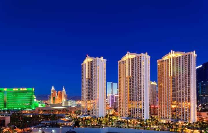 Mgm Sig One Bedroom W Balcony - 