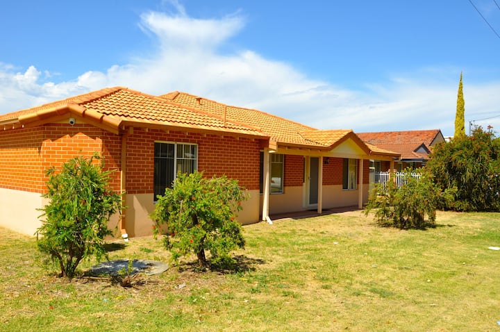 Cannington Inicio Alojamiento Casa 1 (4 Habitaciones Y 2 Baños)<br><br> - Perth