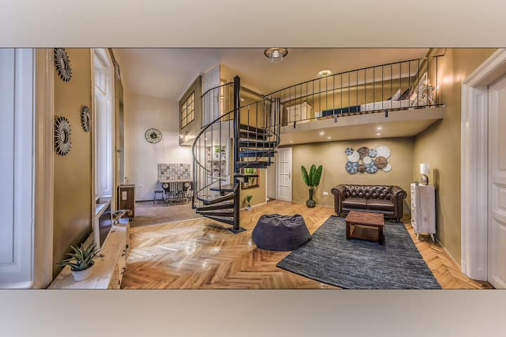 The Loft Mondain: Designer Loft In The City Center - 부다페스트