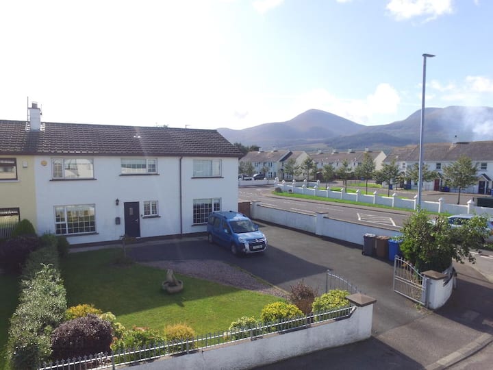 High Peak Home, Newcastle: - Newcastle