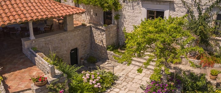 Historic Seaside Villa With Swimming Pool - Dubrovnik