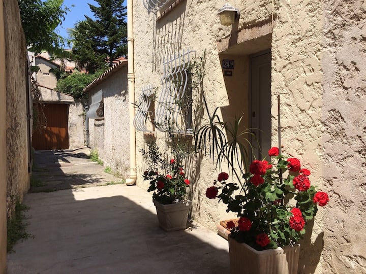 Charming, Cosy House In The Picturesque Old Town - Antibes