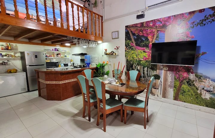Marujita Home 1 - Fresh Bedroom With Wood Details. - Iquitos