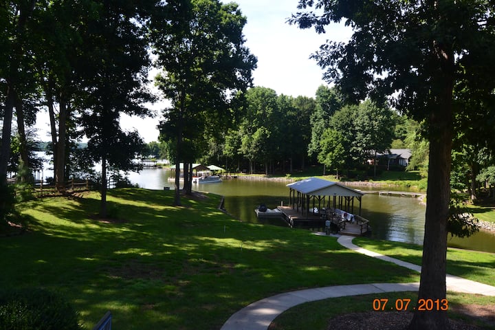 A Perfect Stay At Lake Norman - Denver, NC