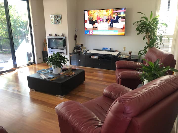 2private Rooms, Bathroom, Beach, Aquatic, Hospital - Marion