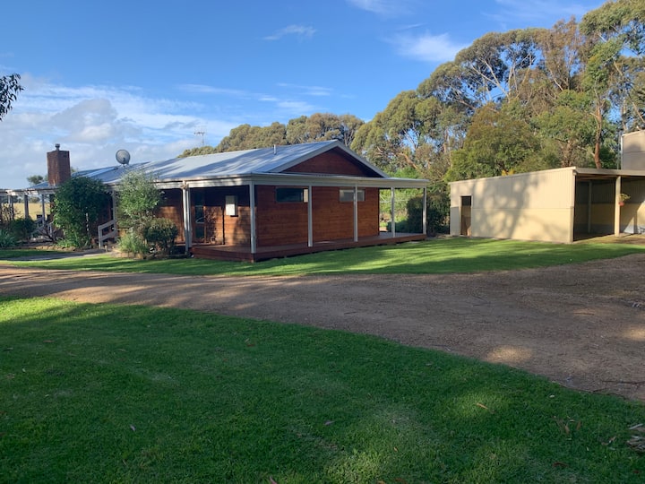 Delightful Country 4 Bedroom Cabin On 10 Acres. - Koroit