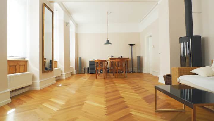Stilvoller Altbau In Zentr. Lage - Karlsruhe