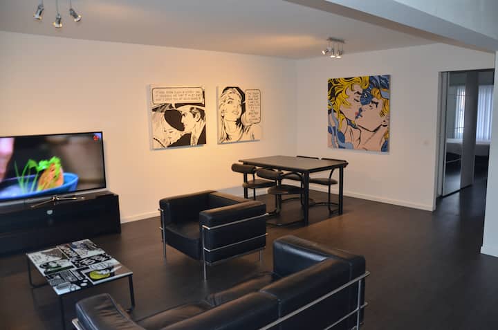 Modern Pop-art Apartment With Parking - 奧斯坦德