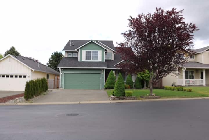 Beautiful Home In Puyallup, Wa - Puyallup, WA