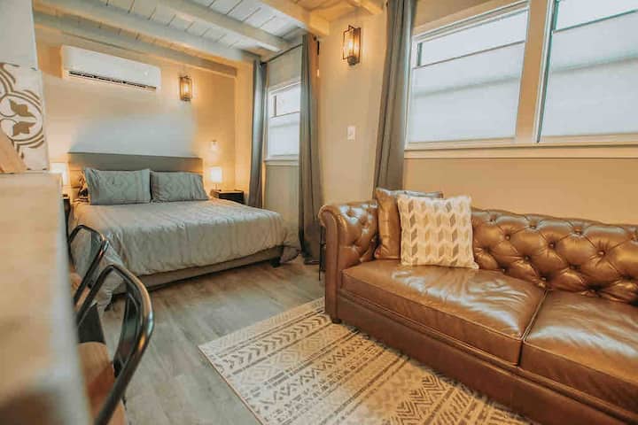 Abq Hub Studio - Old Town Gem! - Albuquerque, NM