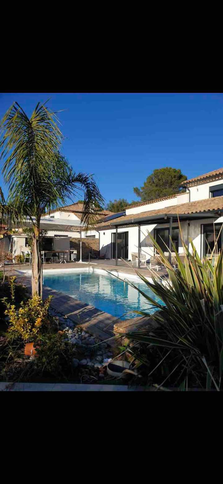 ÉLégante Villa Avec Piscine - Roquebrune-sur-Argens