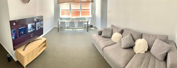 Sunny 2 Bedroom Minutes Away From Bondi Beach - Sydney
