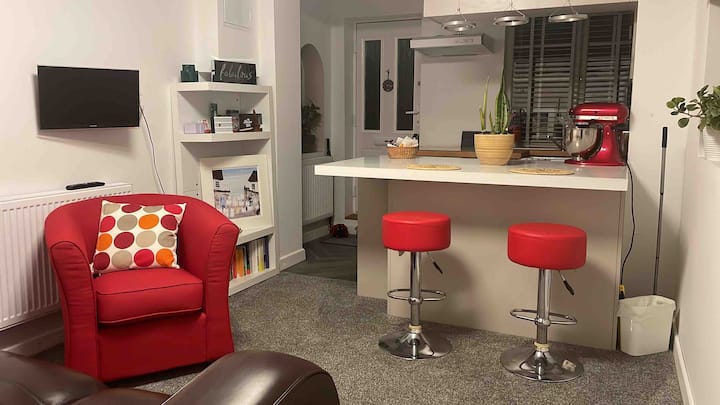 Next Door: A Cosy One-bed Apartment - Warrington