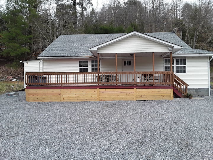 A Bit Of Heaven Rental-cove House-warrior Trail - West Virginia