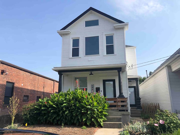 Spacious New 4 Private Full Baths Expo Convention - Kentucky Derby - Louisville