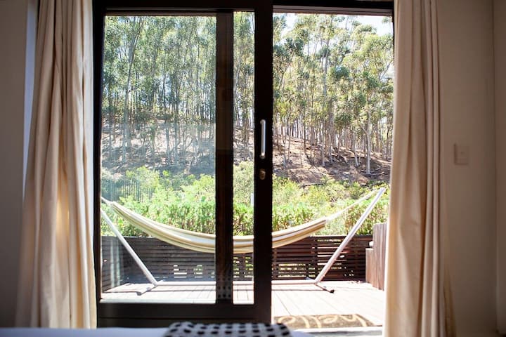 Forest House "Eyrie" - Camps Bay