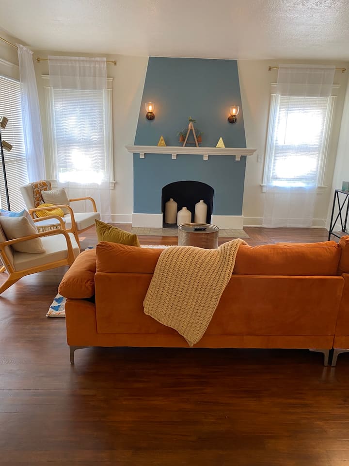 The Clementine 3br-modern Scandi-hip Designer Home - Fresno, CA