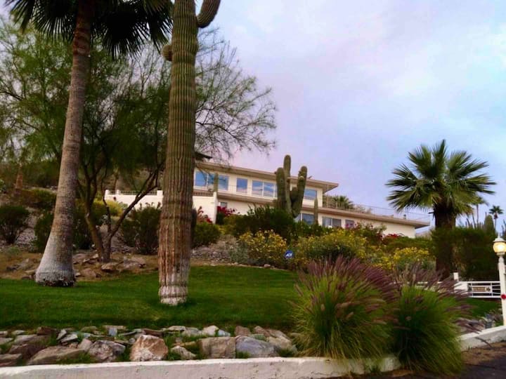 The Viewpointe! Mountain & Cityscape - Phoenix, AZ