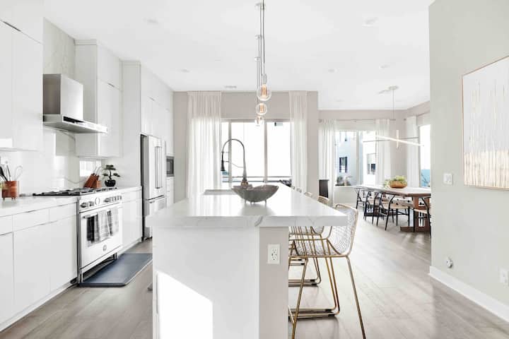 Newport Beach-lido-clean*modern 4br4bthw/rooftop - Newport Beach, CA
