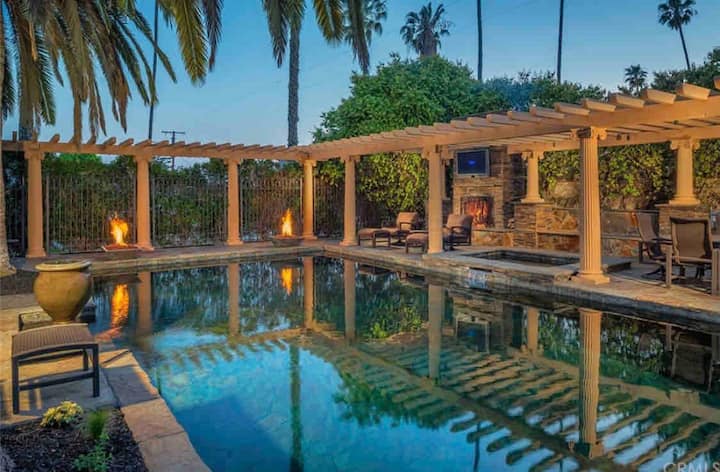 Art Deco Mansion W/pool & Hot Tub - Long Beach, CA